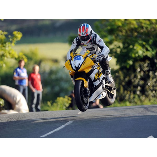 Adrian Archibald Ballaugh Bridge TT 2010 3rd Practice : Isle of Man TT Shop