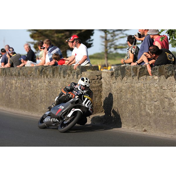 Robert Dunlop Steam Packet Post TT 125cc race 2006 : Isle of Man TT Shop