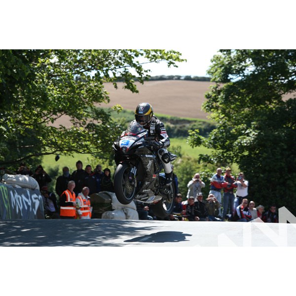 Guy Martin TT 2011 Supersport 1 Race Ballaugh Bridge : Isle of Man TT Shop