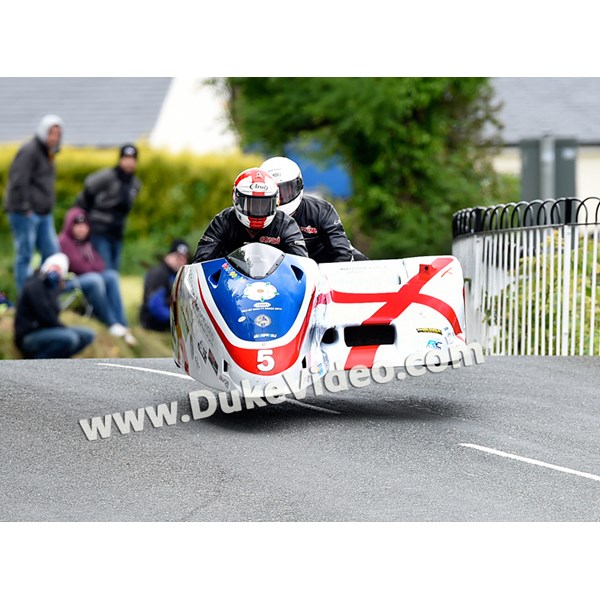 TT 2014 Conrad Harrison and Mike Aylott jumping at Ballaugh : Isle of ...