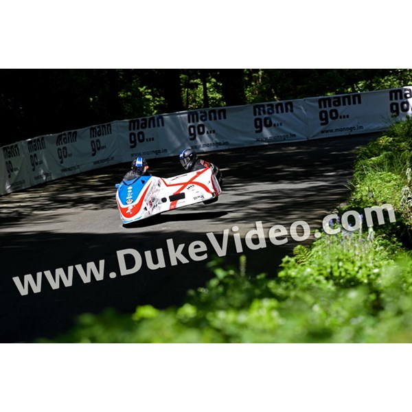 Conrad Harrison and Mike Aylott Sidecar TT 2015 Print : Isle of Man TT Shop